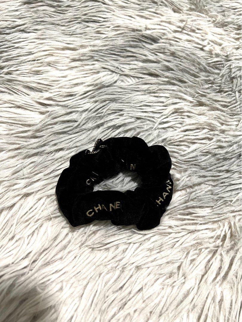 Chanel scrunchie, Women's Fashion, Watches & Accessories, Hair ...