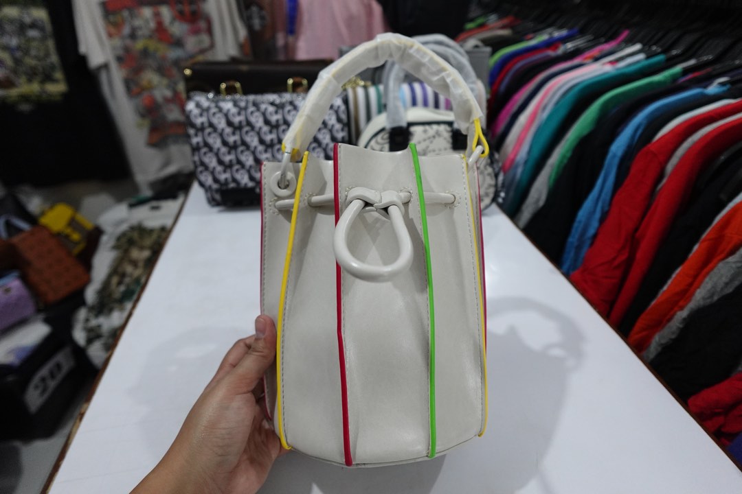 Charles & Keith Clove Top Handle Bucket Bag - Chalk, Women's Fashion ...