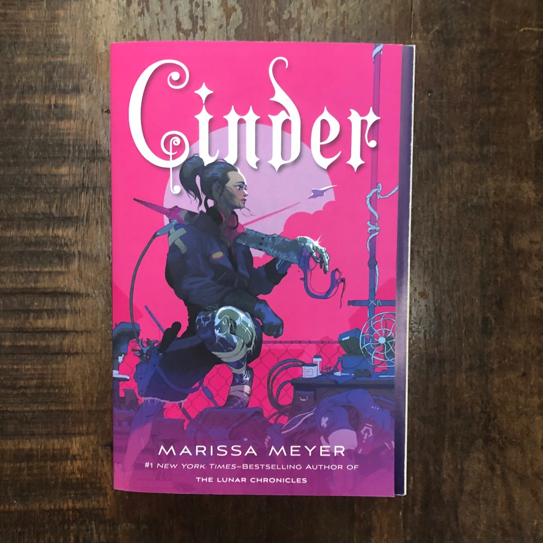 Cinder by Marissa Meyer, Hobbies & Toys, Books & Magazines, Fiction ...