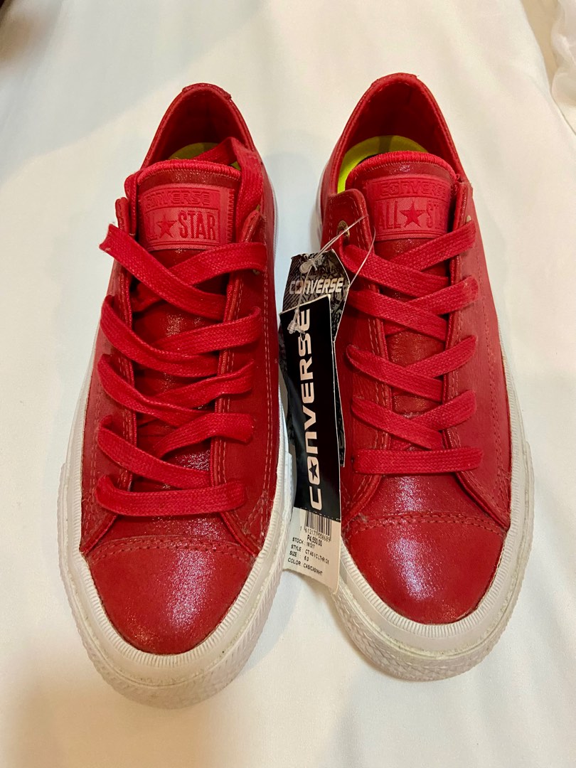 Converse Chuck Taylor (Red), Women's Fashion, Footwear, Sneakers on ...