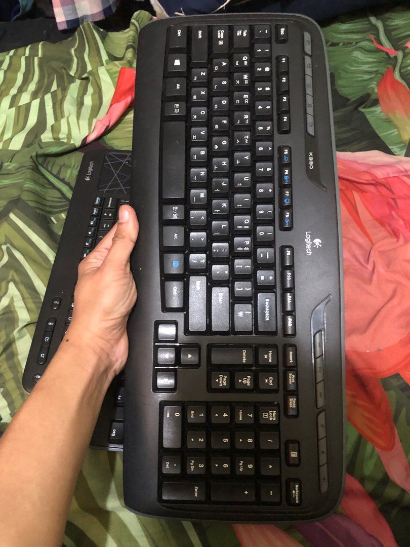 Defective assorted wireless branded keyboards, Computers & Tech, Parts ...