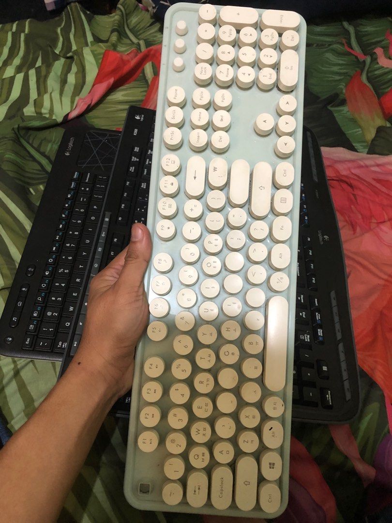 Defective assorted wireless branded keyboards, Computers & Tech, Parts ...
