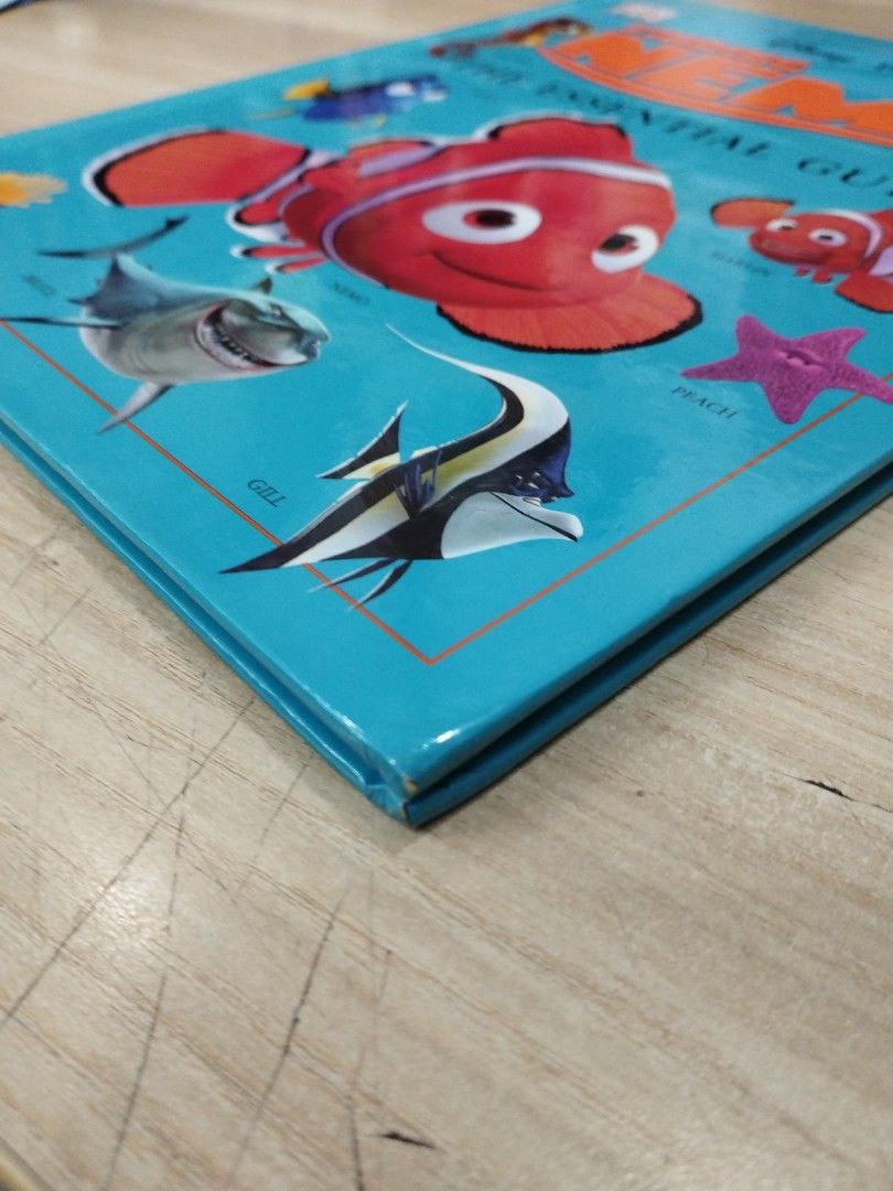 (ENG) Finding Nemo The Essential Guide, Hobbies & Toys, Books ...