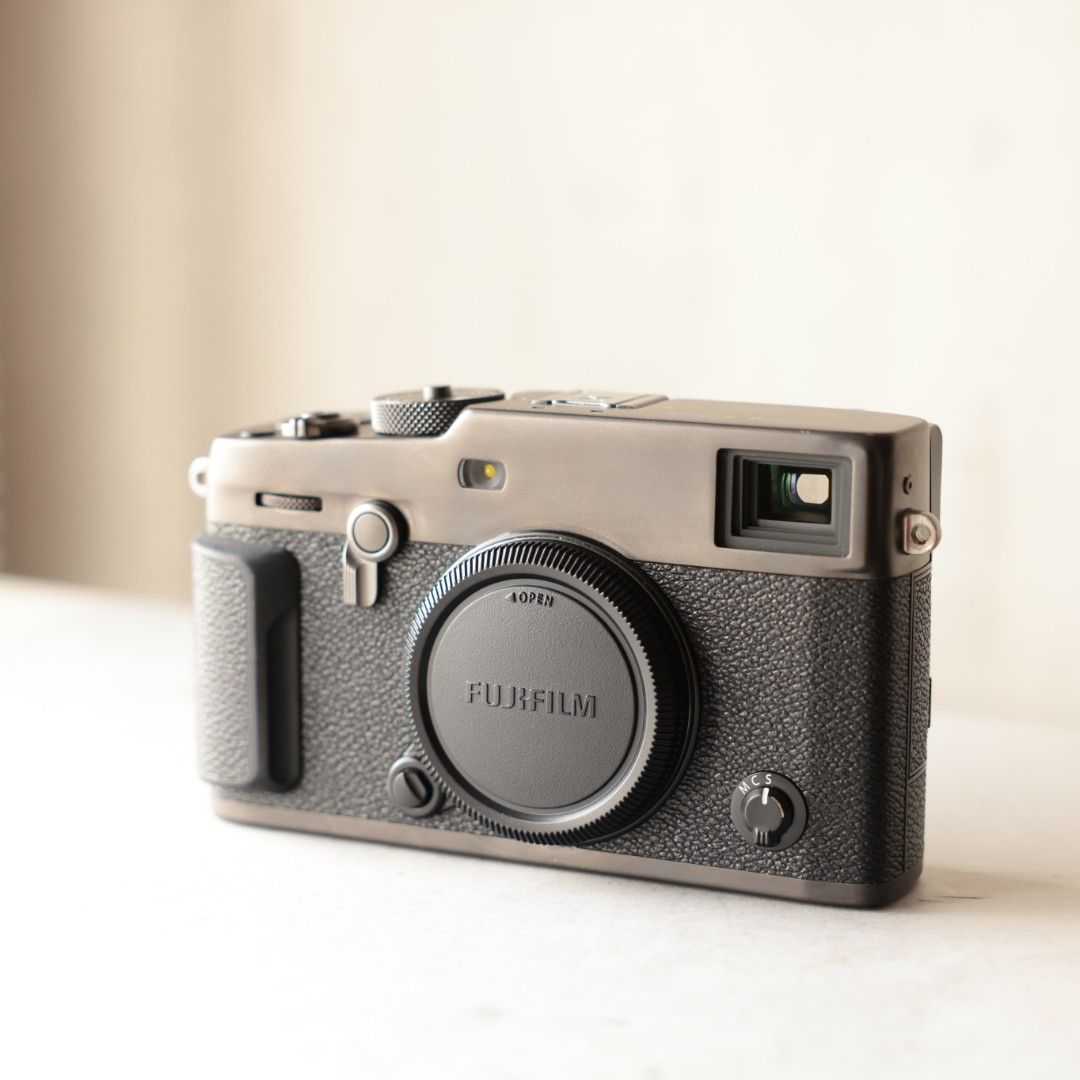 Fujifilm Xpro3 Durablack Titanium, Photography, Cameras on Carousell