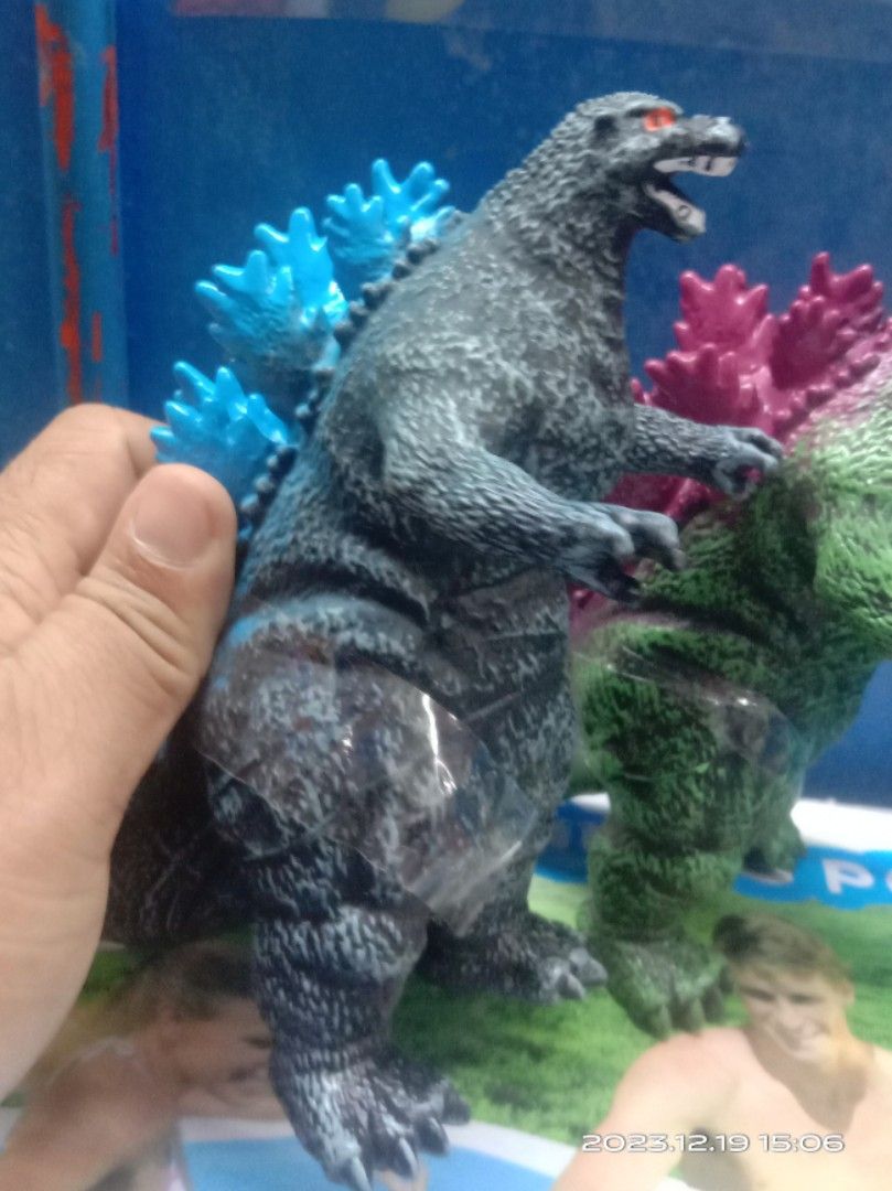 Godzilla stuff Rubber 8inches, Hobbies & Toys, Memorabilia ...