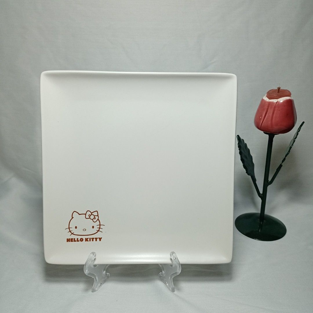 HELLO KITTY PLATE, Furniture & Home Living, Kitchenware & Tableware ...