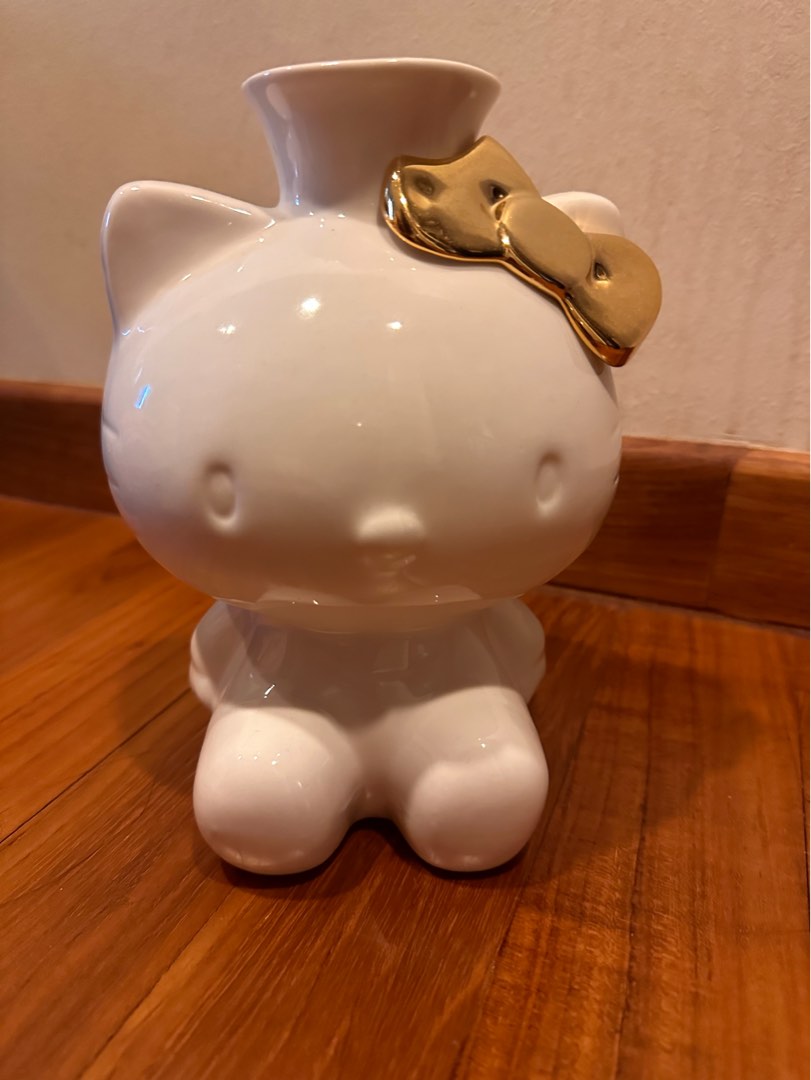 Hello Kitty Vase, Furniture & Home Living, Home Decor, Vases ...