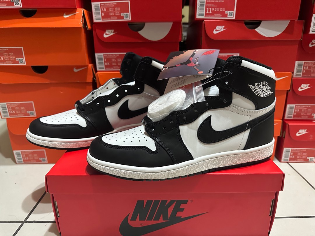 Jordan 1 High Panda, Men's Fashion, Footwear, Sneakers on Carousell