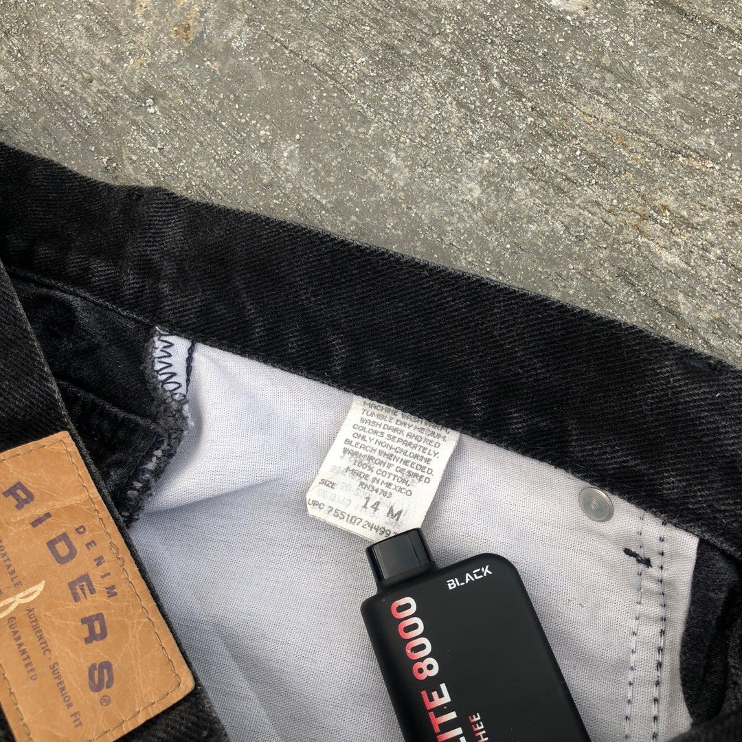 JORTS DRIP ESSENTIALS, Men's Fashion, Bottoms, Shorts on Carousell