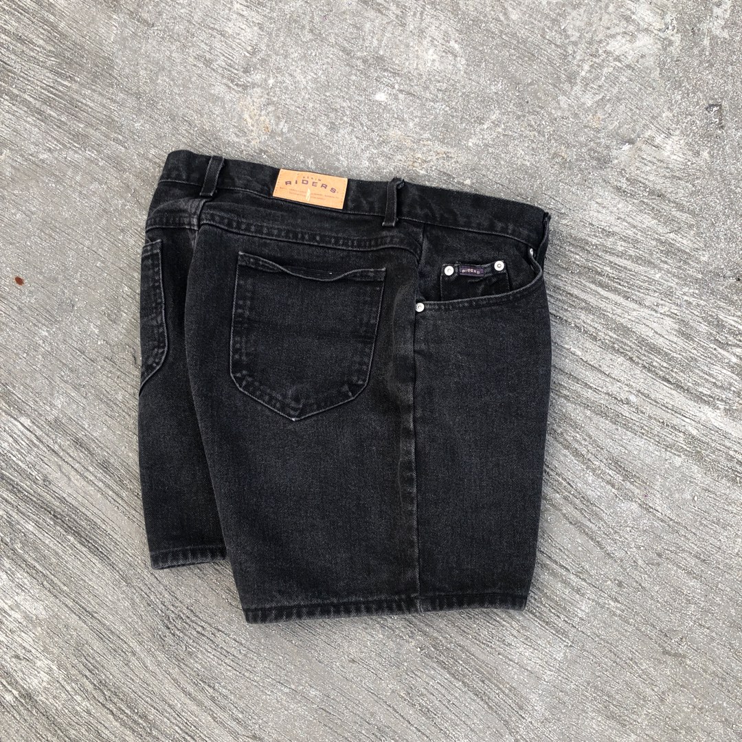 JORTS DRIP ESSENTIALS, Men's Fashion, Bottoms, Shorts on Carousell