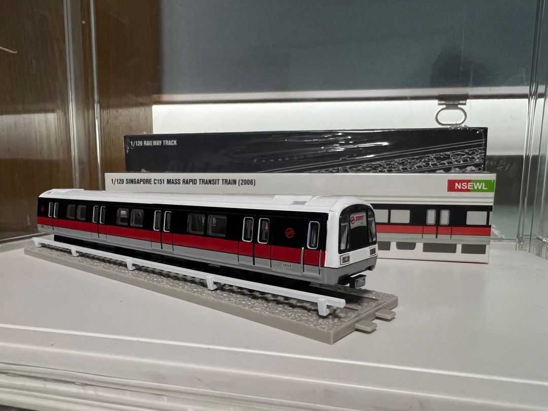 Kawasaki Heavy Industries C151 Singapore MRT TRAINS (2006) + Train ...