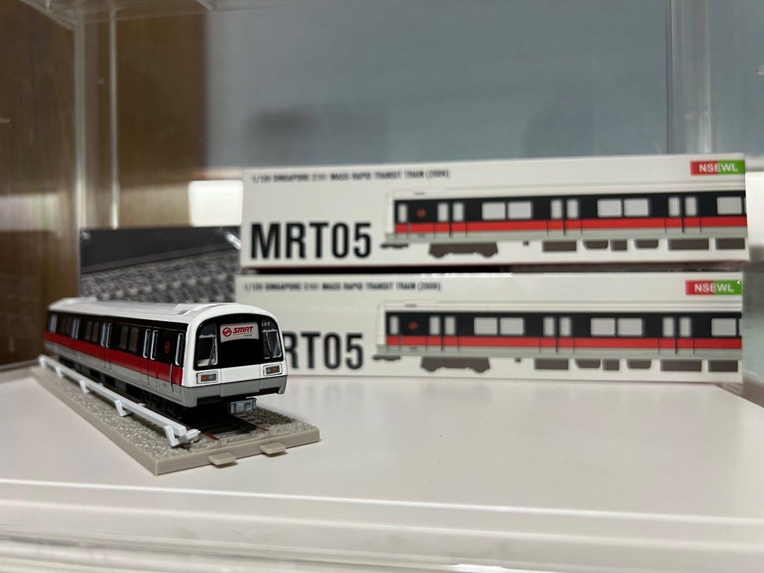 Kawasaki Heavy Industries C151 Singapore MRT TRAINS (2006) + Train ...