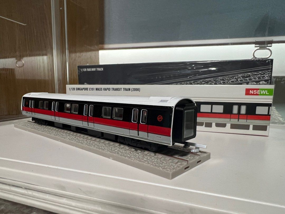 Kawasaki Heavy Industries C151 Singapore MRT TRAINS (2006) + Train ...