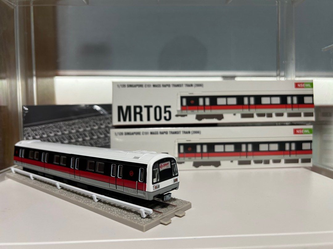 Kawasaki Heavy Industries C151 Singapore MRT TRAINS (2006) + Train ...