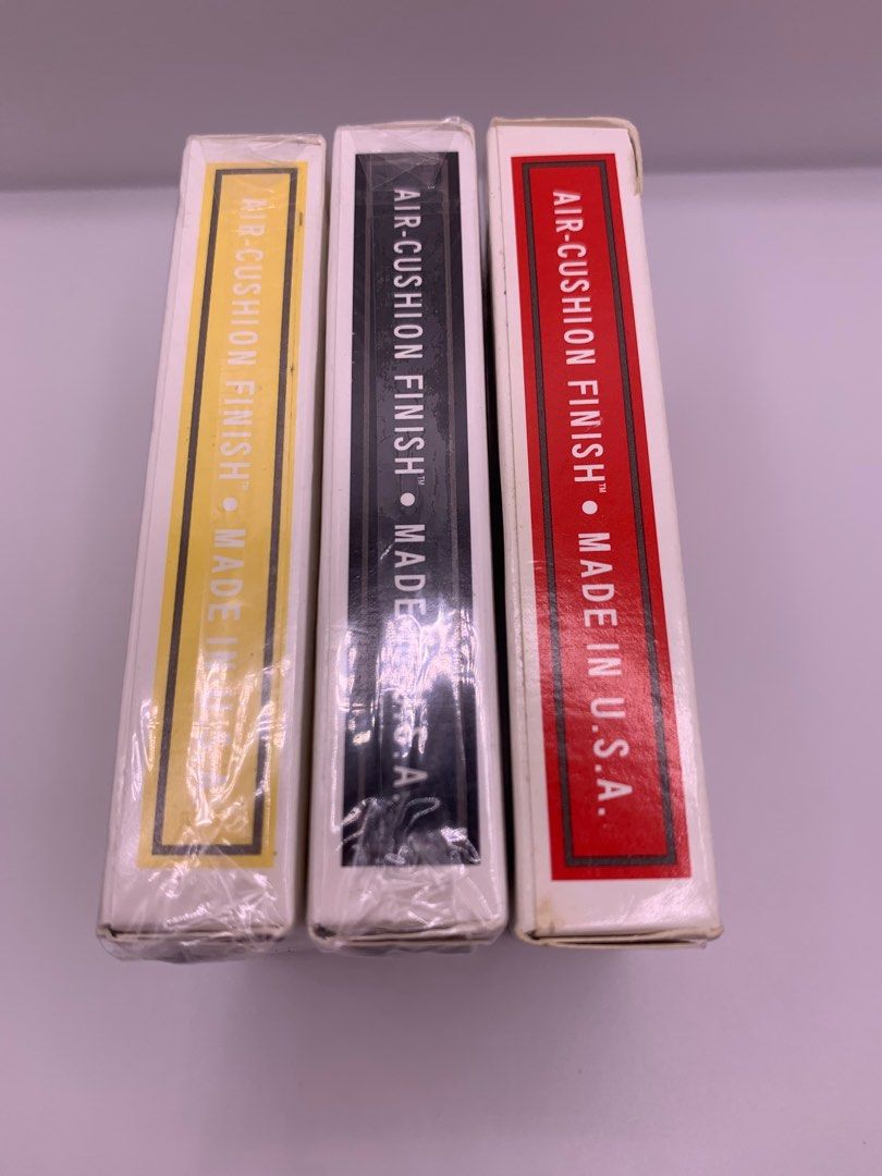 KAWS Original Fake x BICYCLE Playing Cards 啤牌 紙牌 撲克牌, 興趣及遊戲, 玩具 & 遊戲類 ...