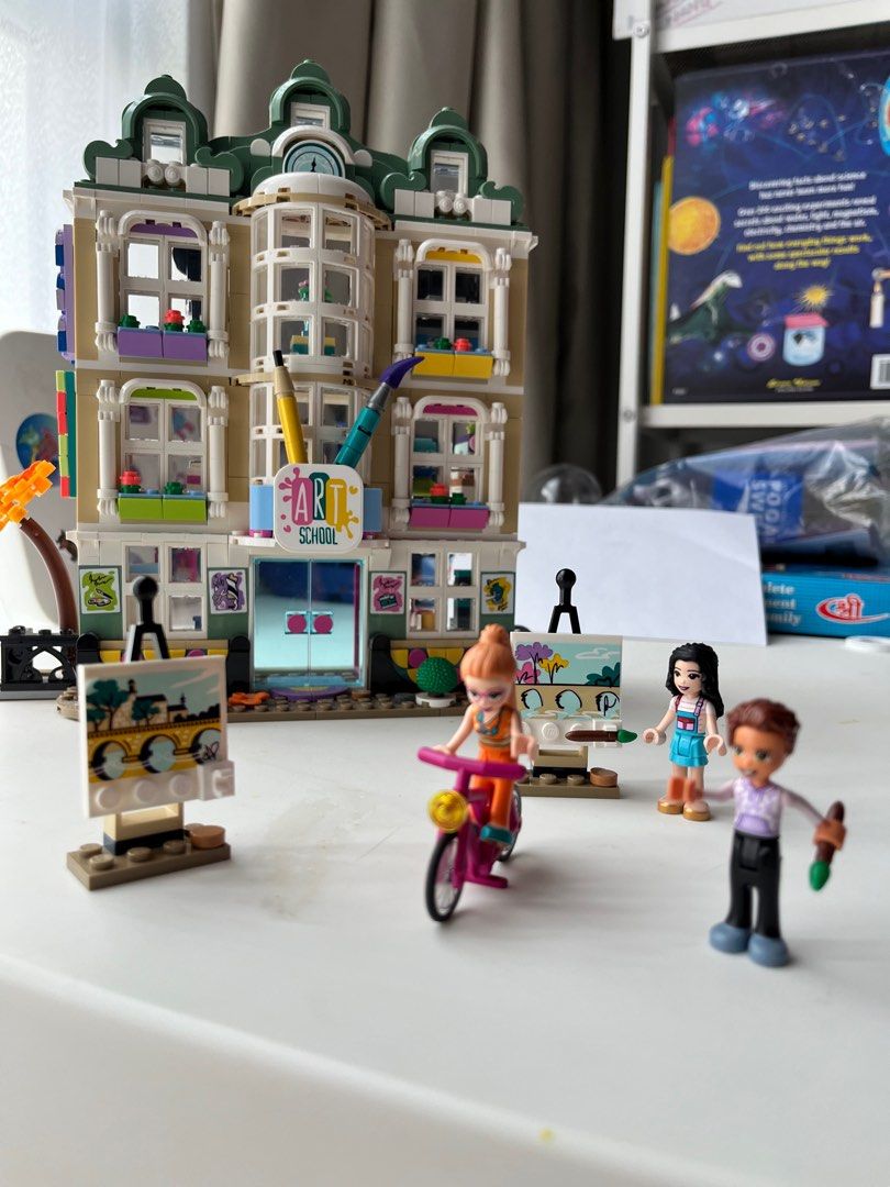 Lego friends 41711 Emma’s Art School (built), Hobbies & Toys, Toys ...