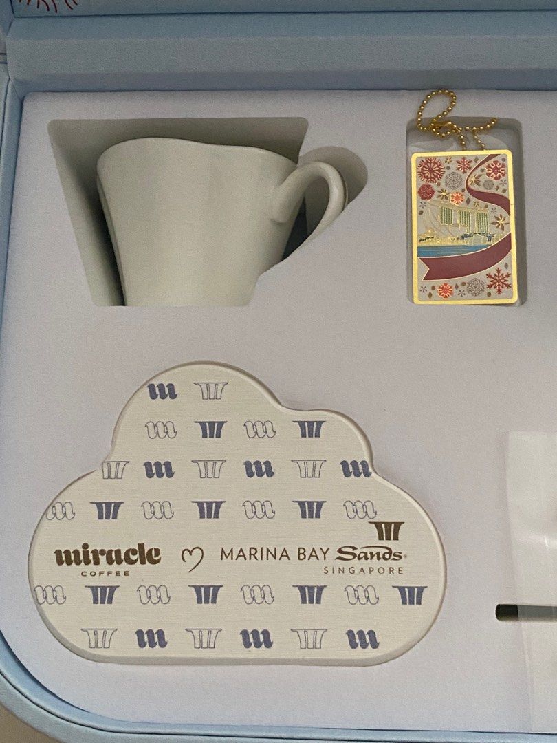 MBS Marina Bay Sands x Miracle Coffee Sands Premium Gift Set, Hobbies ...