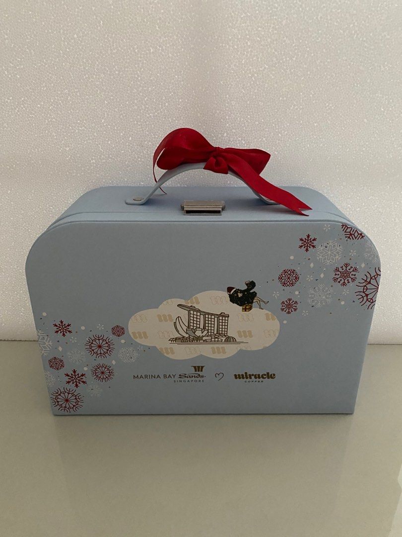 MBS Marina Bay Sands x Miracle Coffee Sands Premium Gift Set, Hobbies ...