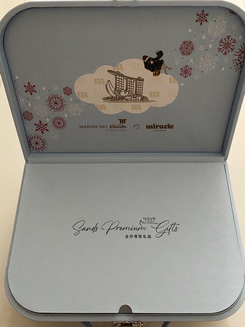 MBS Marina Bay Sands x Miracle Coffee Sands Premium Gift Set, Hobbies ...