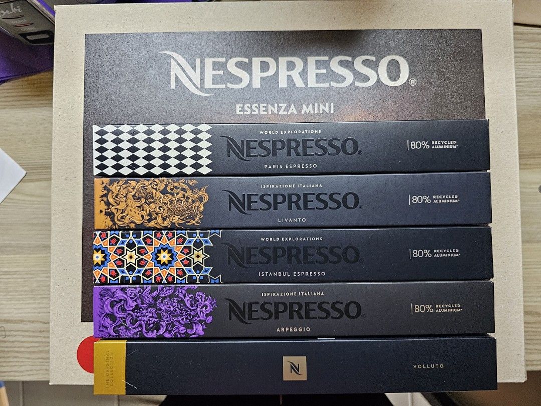 Nespresso Essenza Mini + Capsules, TV & Home Appliances, Kitchen ...