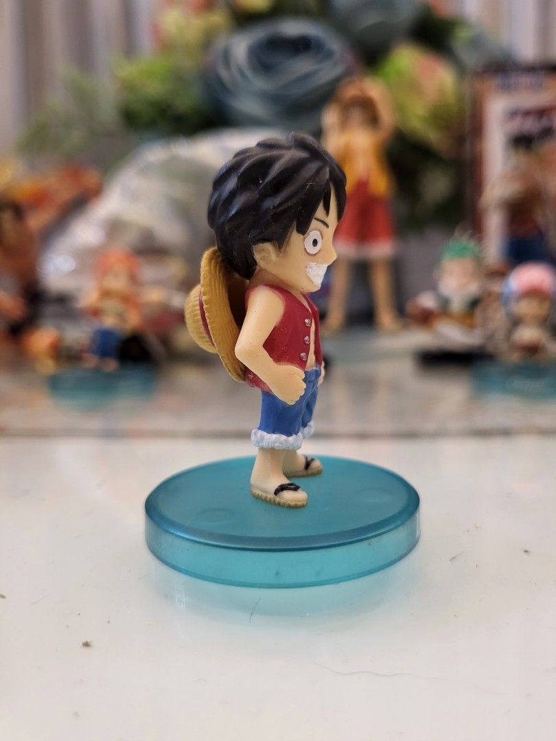 One Piece Luffy Mini Action Figure Display, Hobbies & Toys, Toys ...