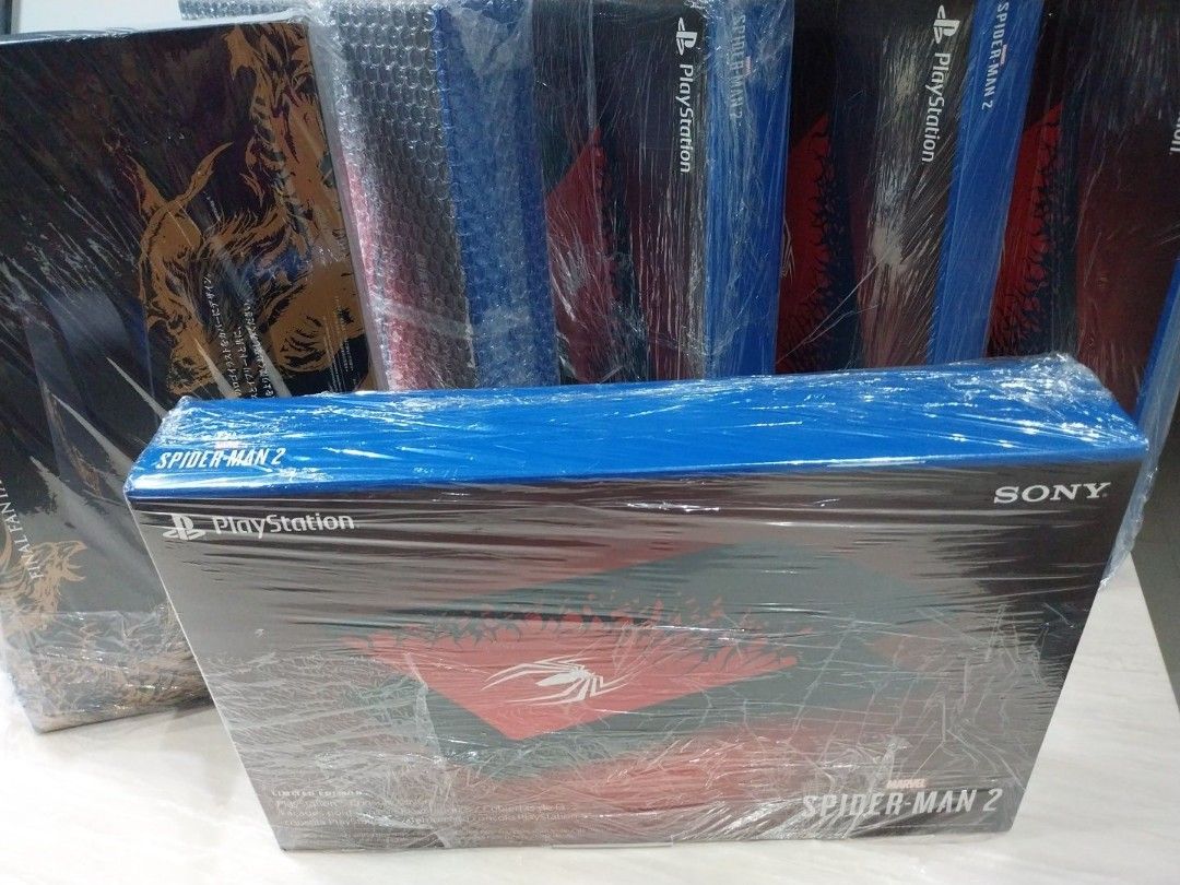 PS5 Spiderman / FFXVI limited edition Covers, Video Gaming, Gaming ...