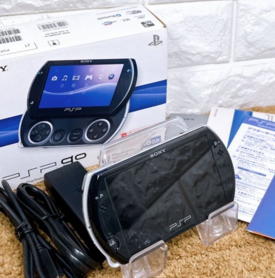 Psp Go Perfect Condition, Video Gaming, Video Game Consoles ...