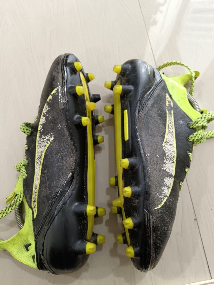 Puma Evotouch Pro Player Grade, Men's Fashion, Footwear, Boots on Carousell