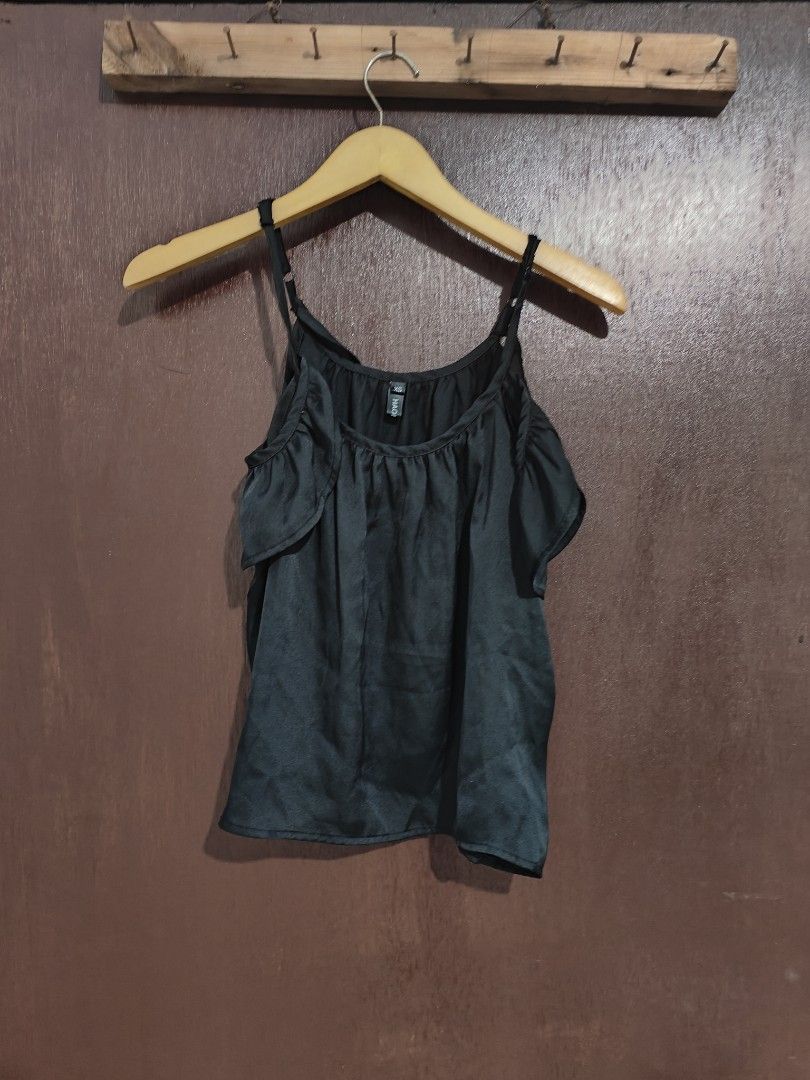 Sabrina black wanita Haoduoyi, Fesyen Wanita, Pakaian Wanita, Atasan di Carousell