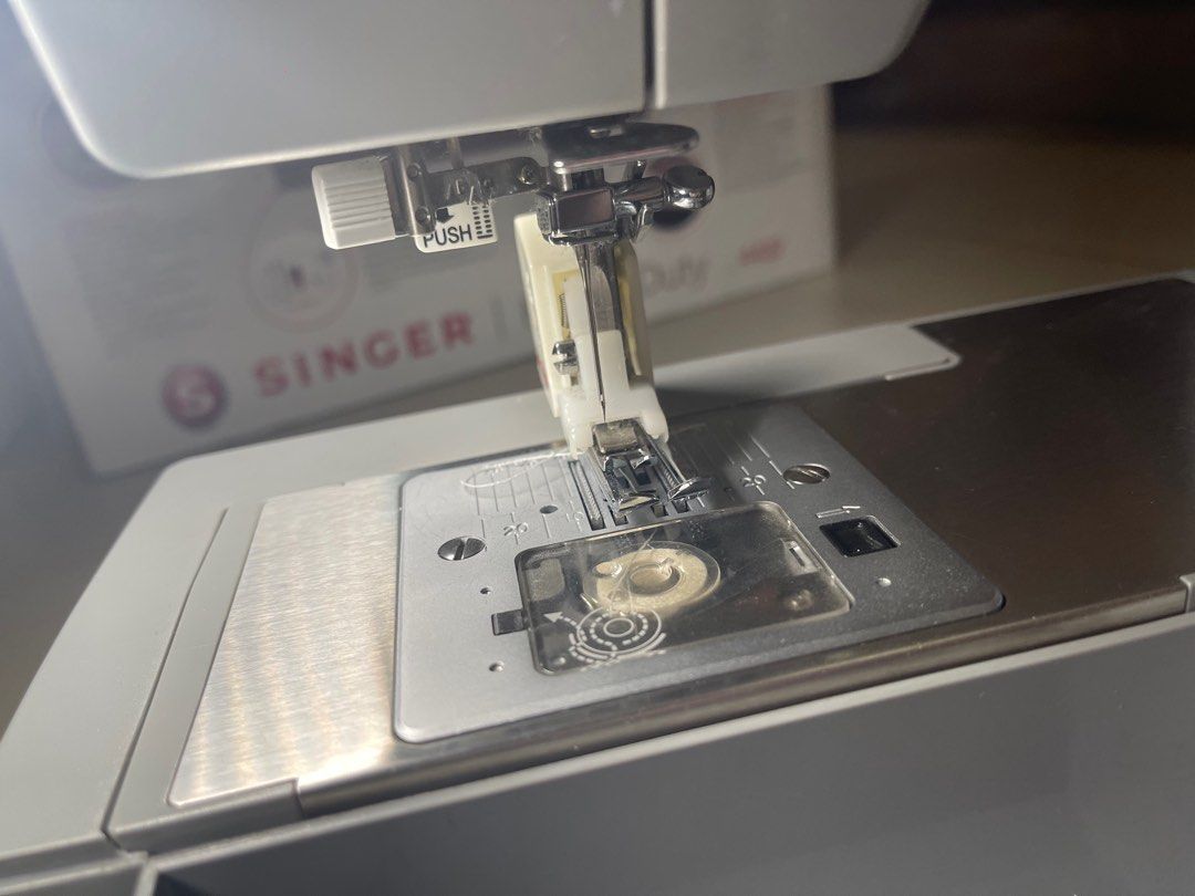 Singer Heavy Duty 4432 (with FREE 15-FEET ACCESSORY KIT), TV & Home ...