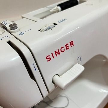 Singer Sewing Machine - model 8280, TV & Home Appliances, Other Home ...