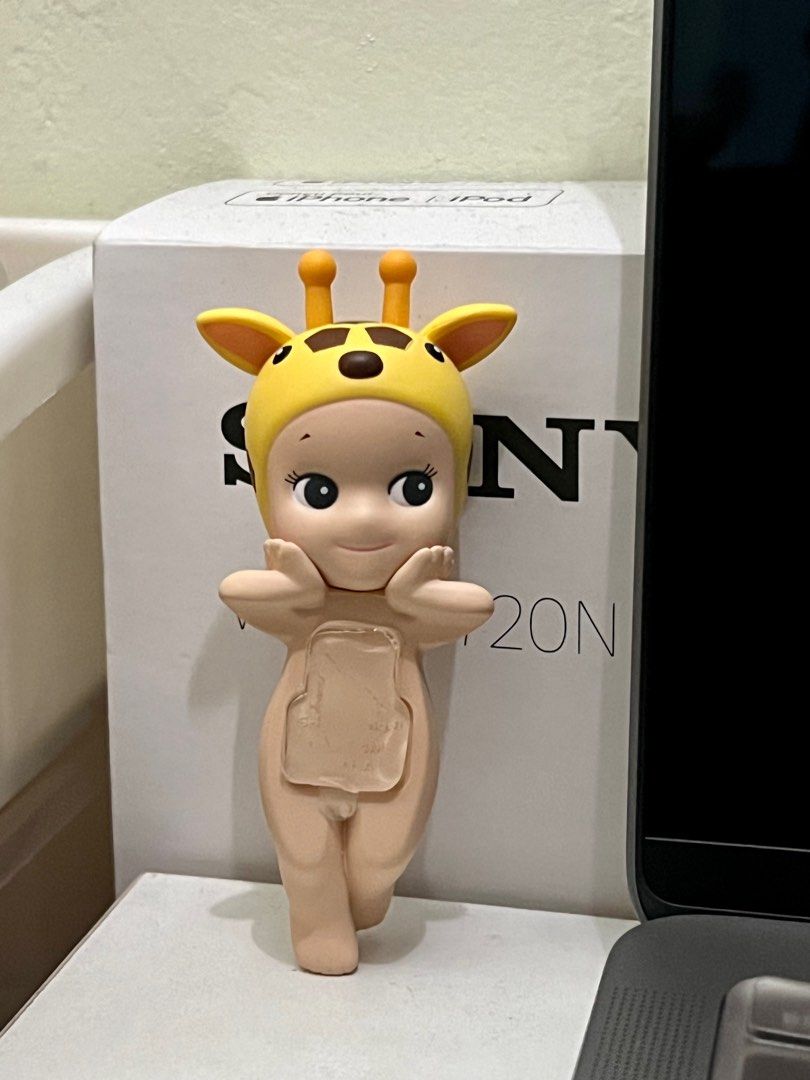 Sonny Angel Giraffe Hipper, Hobbies & Toys, Toys & Games on Carousell