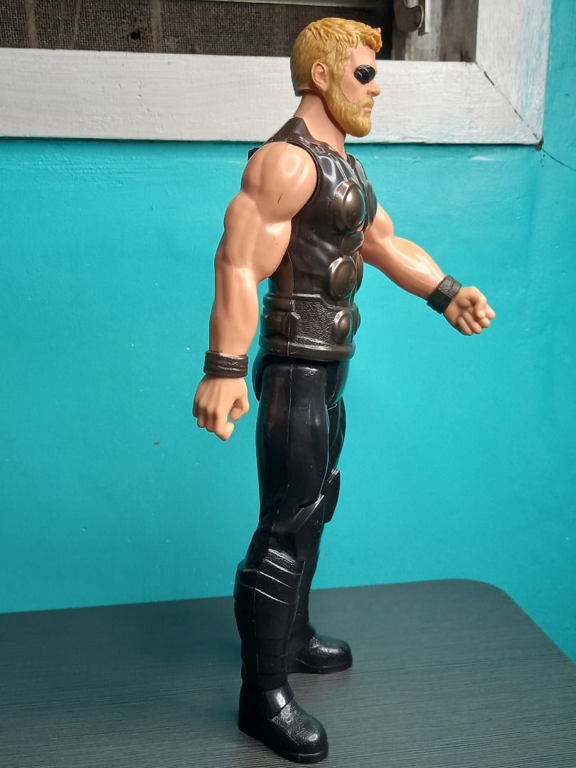 "Thor with eye patch" 2017 Hasbro Marvel Action Figure 11.5", Hobbies ...