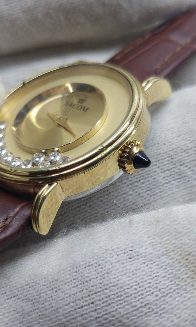 Vintage Sacom Dancing Stone diamond dial winding, Women's Fashion ...
