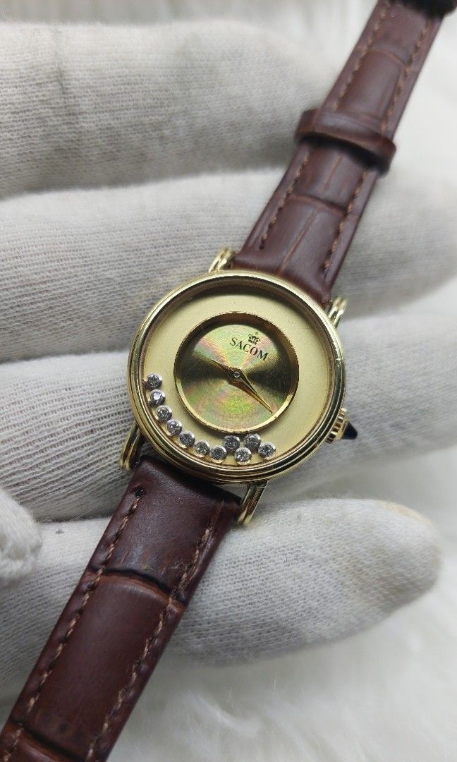 Vintage Sacom Dancing Stone diamond dial winding, Women's Fashion ...