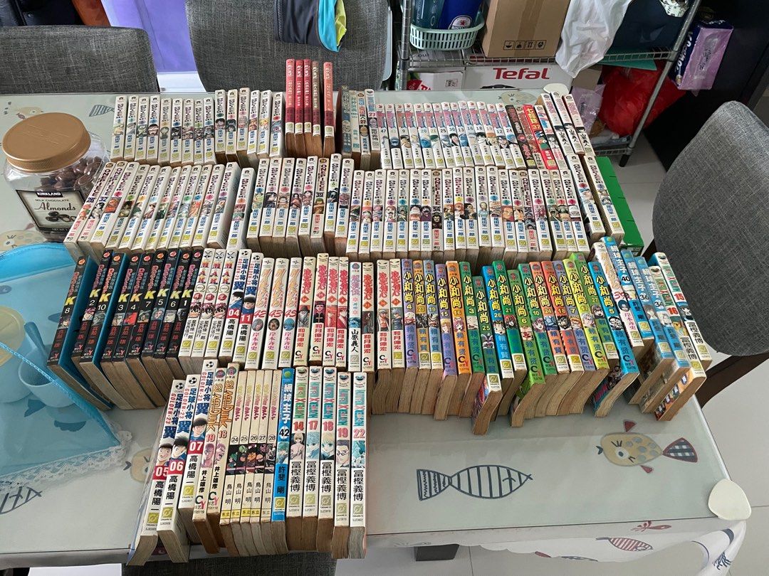 FREE: 1 box of Comics - Bleach / One Piece / Dr K / slam dunk / the ...