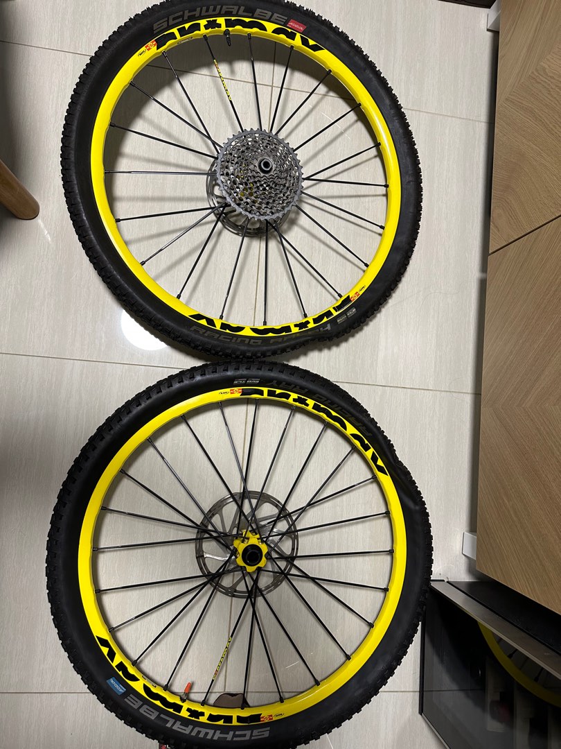 27.5 wheel set with rotor and cassette, 運動產品, 單車及配件, 單車 - Carousell