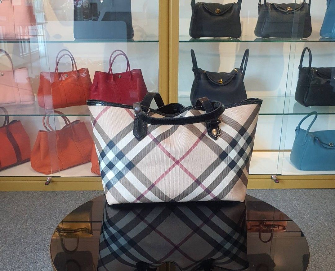 Authentic Bur berry Nova Check Shoulder Tote Bag, Luxury, Bags ...