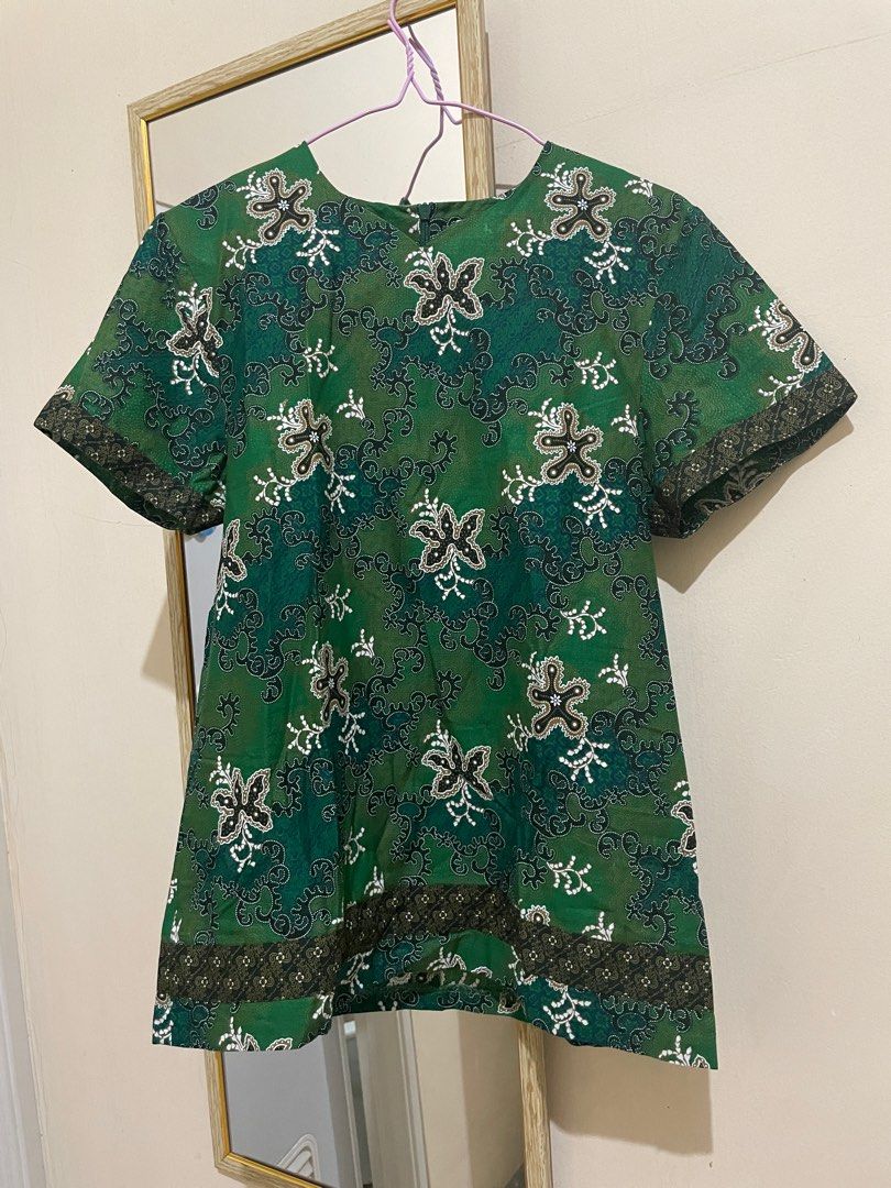 Batik Solo Blouse Warna Hijau, Fesyen Wanita, Pakaian Wanita, Atasan di ...