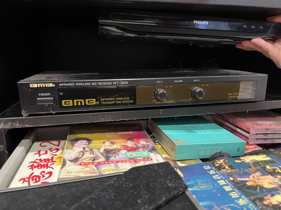 BMB Infrared wireless mic receiver WT-3000, TV & Home Appliances, TV ...