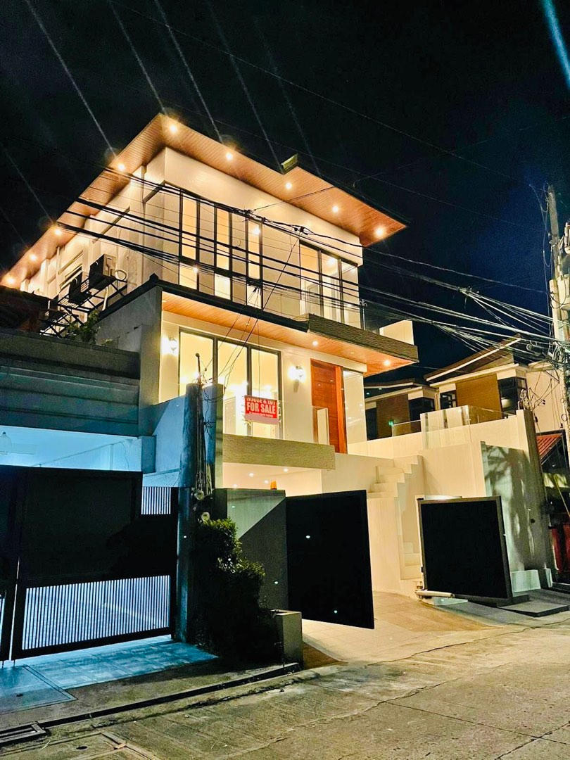 Brand new 4 storey House and lot Commonwealth near North Susana Don ...