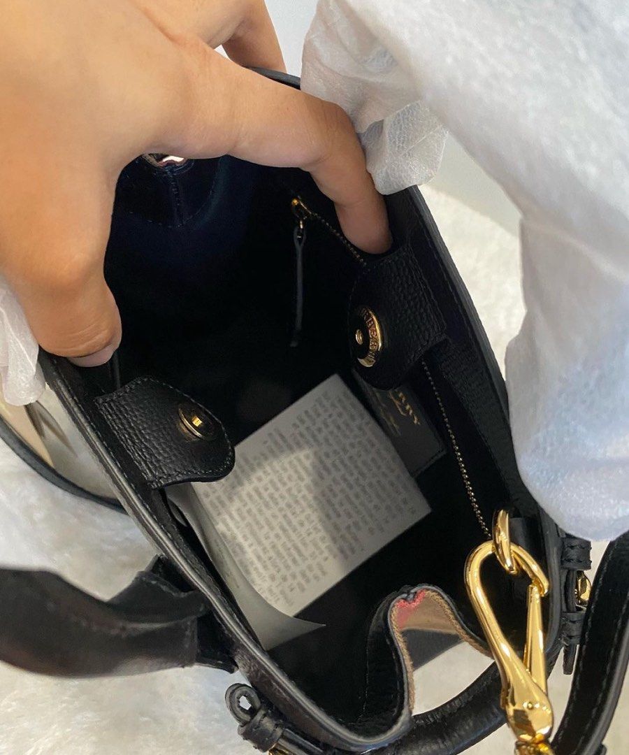 Burberry Banner, Women's Fashion, Bags & Wallets, Cross-body Bags on ...