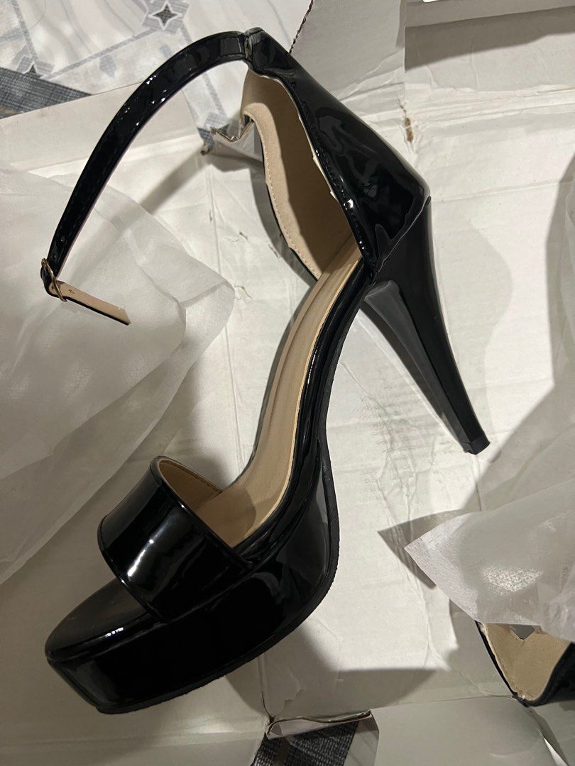 Chunky high heels, Women's Fashion, Footwear, Heels on Carousell