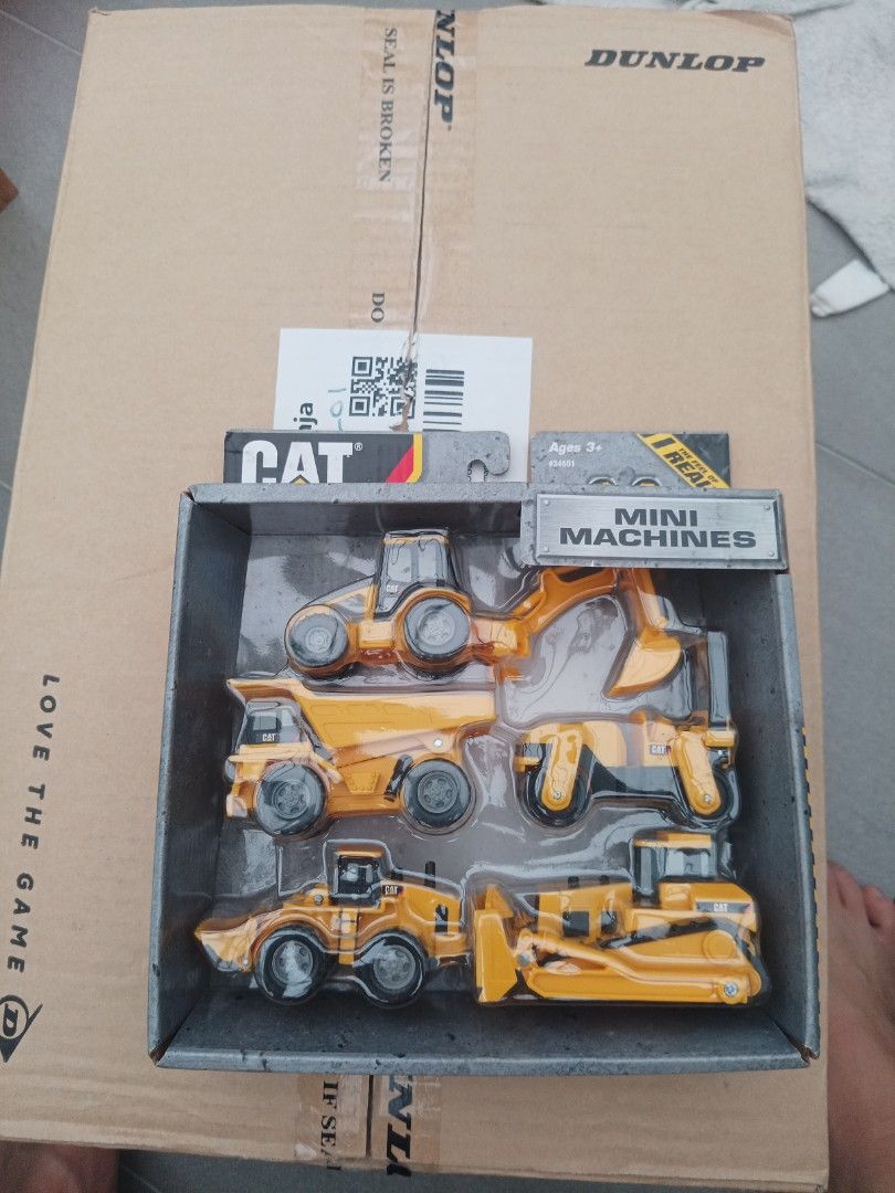 Construction vehicles set, Hobbies & Toys, Toys & Games on Carousell