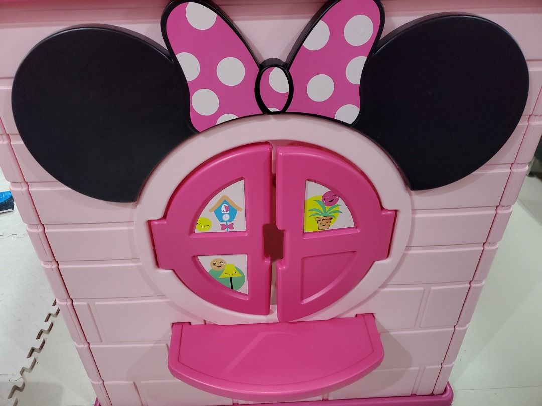 Delta Children Minnie Mouse Plastic Indoor/Outdoor Playhouse with Easy ...
