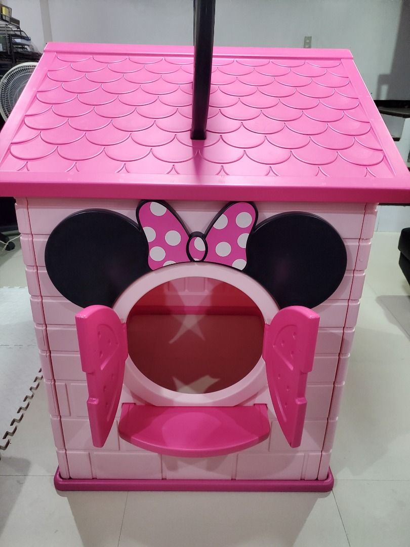 Delta Children Minnie Mouse Plastic Indoor/Outdoor Playhouse with Easy ...