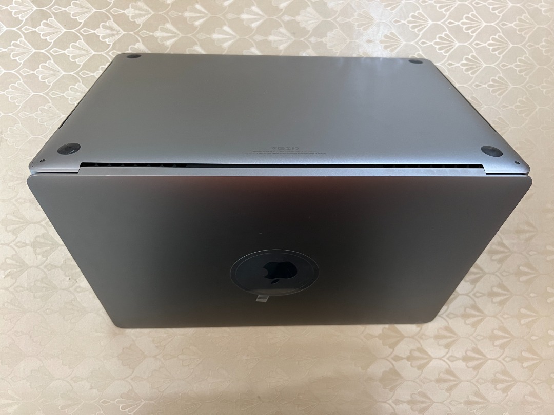 MacBook Pro 15 2018 + 6-Core i7 CPU + macOS + Windows 11 + MS Office ...