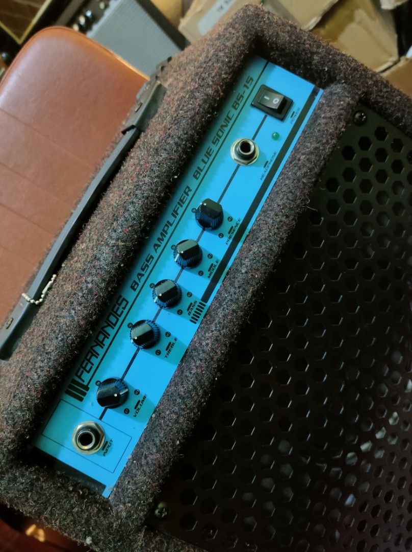 Fernandes blue sonic bass amp, Hobbies & Toys, Music & Media, Musical ...