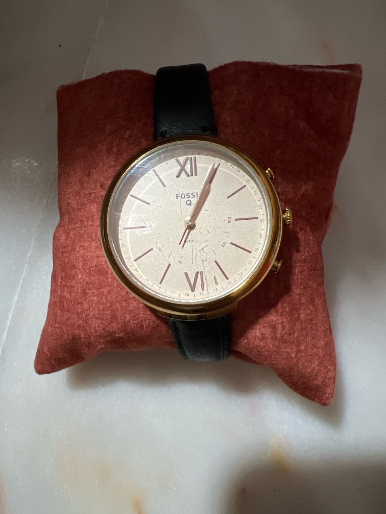 Fossil Watch, Women's Fashion, Watches & Accessories, Watches on Carousell