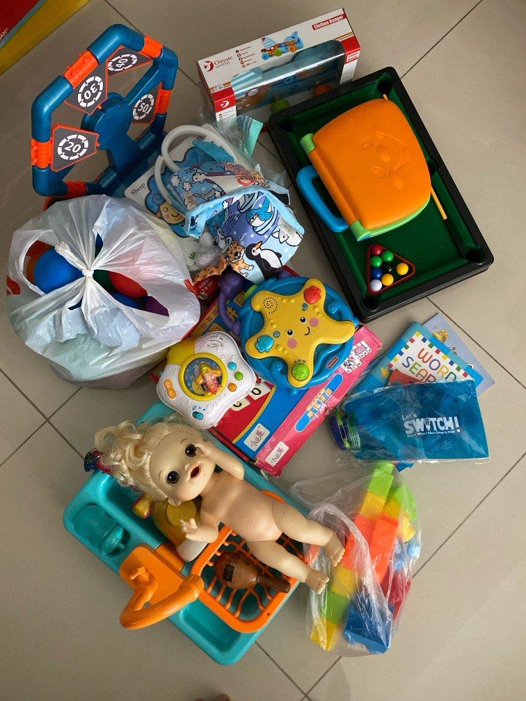 free toys, Hobbies & Toys, Toys & Games on Carousell